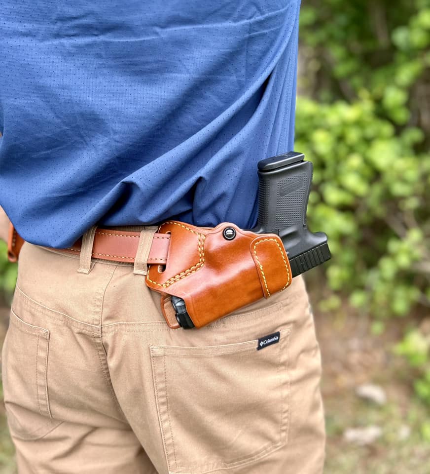 #806 - Small of Back Holster – Gould & Goodrich